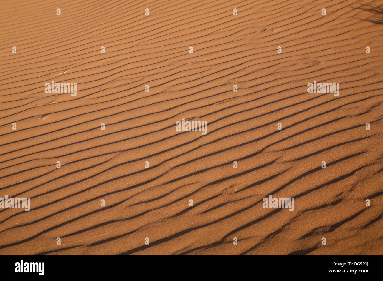 Wavy pattern hi-res stock photography and images - Alamy