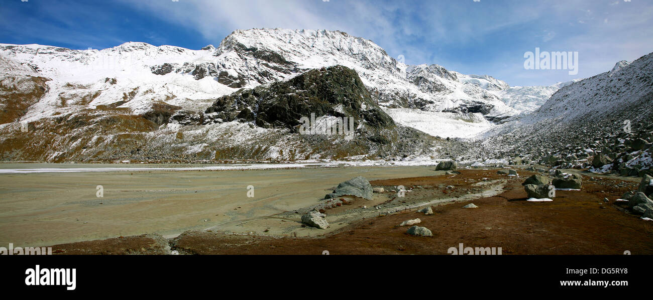 Moiry lake hi-res stock photography and images - Alamy