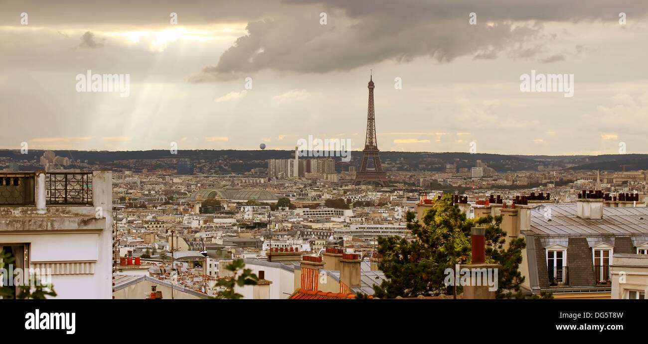 Paris skyline hi-res stock photography and images - Alamy