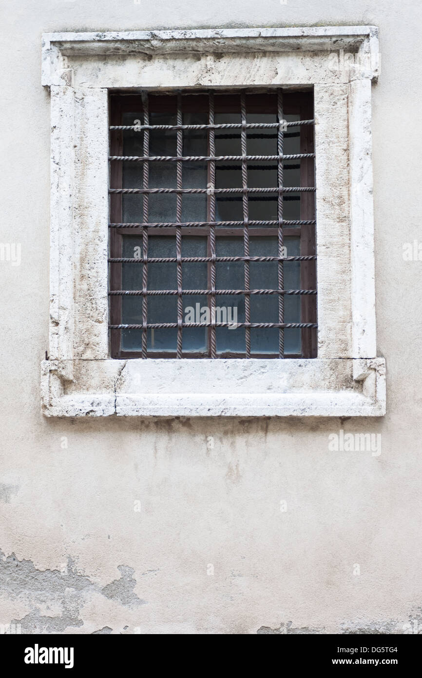 Aged grille hi-res stock photography and images - Alamy