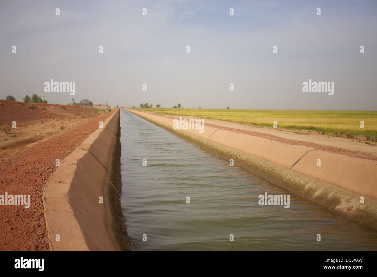 Agricultural system hi-res stock photography and images - Alamy