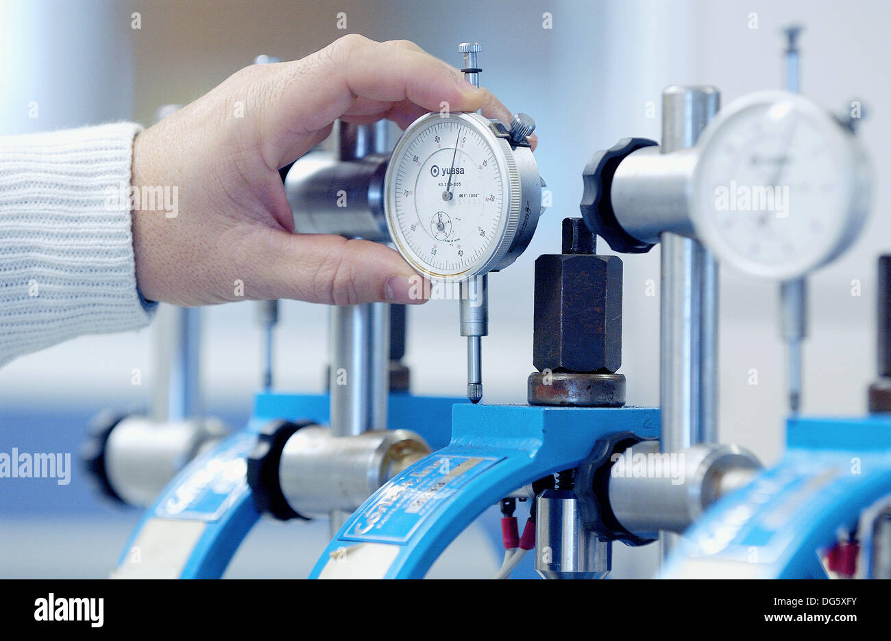 Traction test hi-res stock photography and images - Alamy