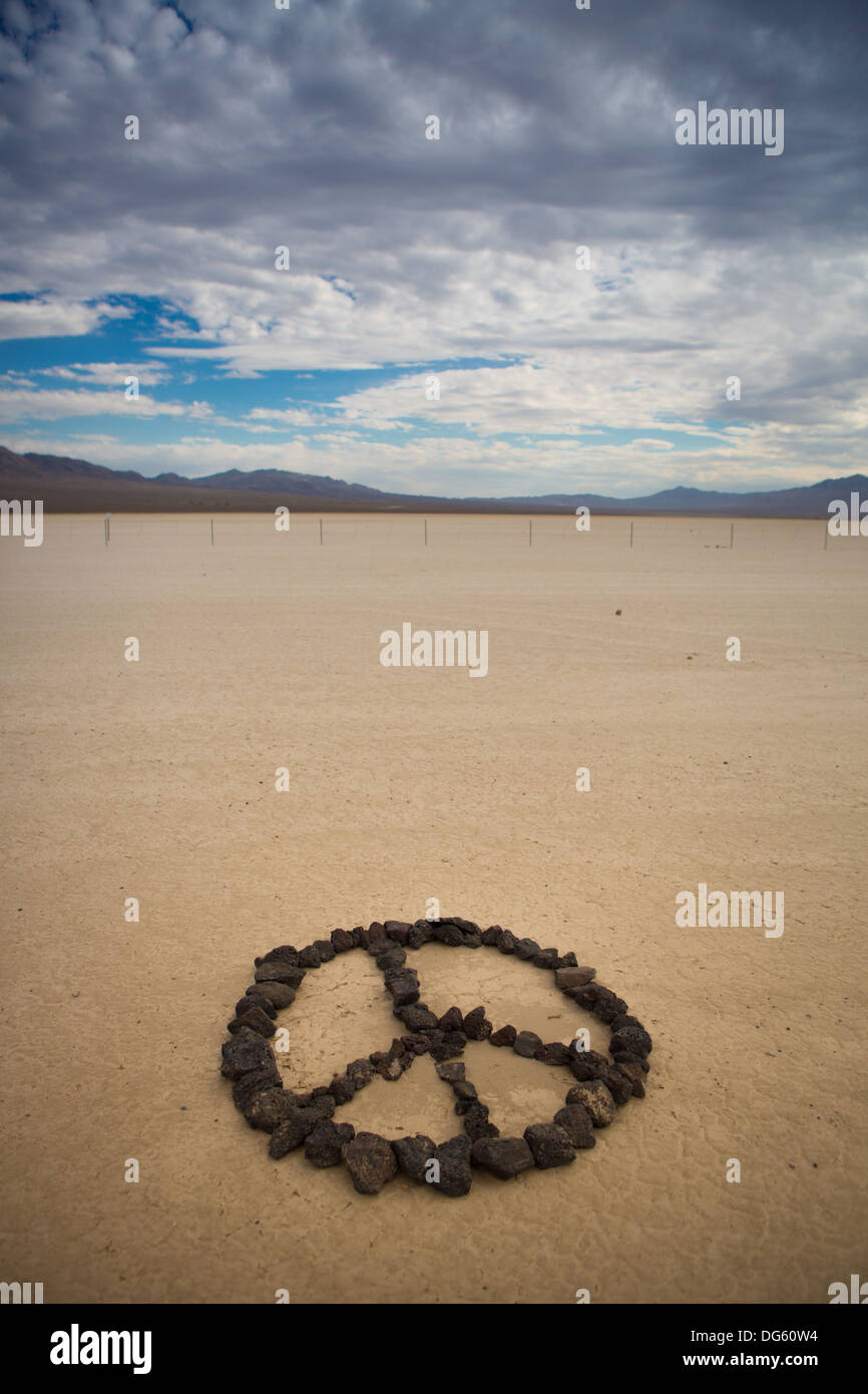 Desert shape hi-res stock photography and images - Alamy
