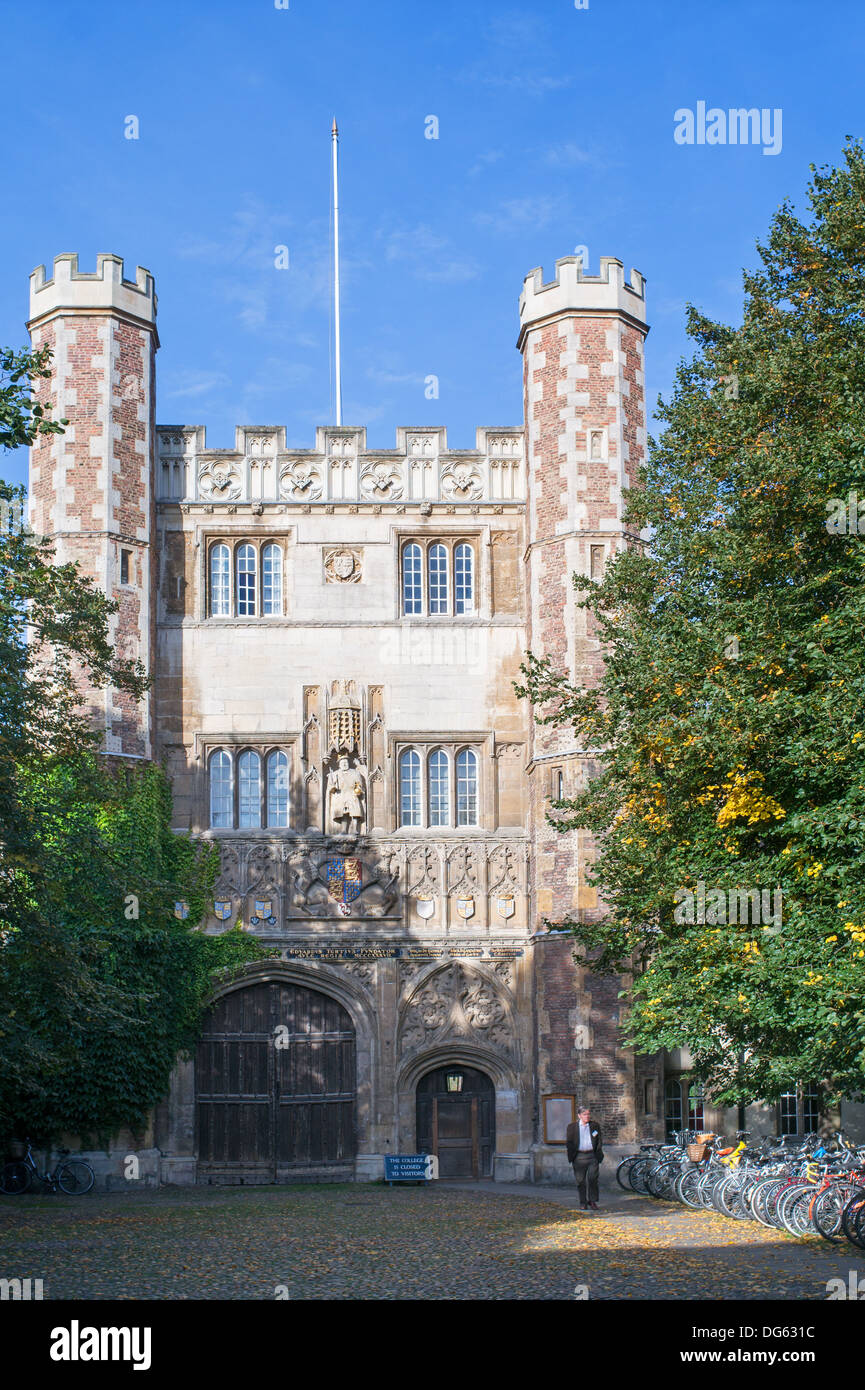 The Great Gate Trinity College entrance Cambridge University, England ...