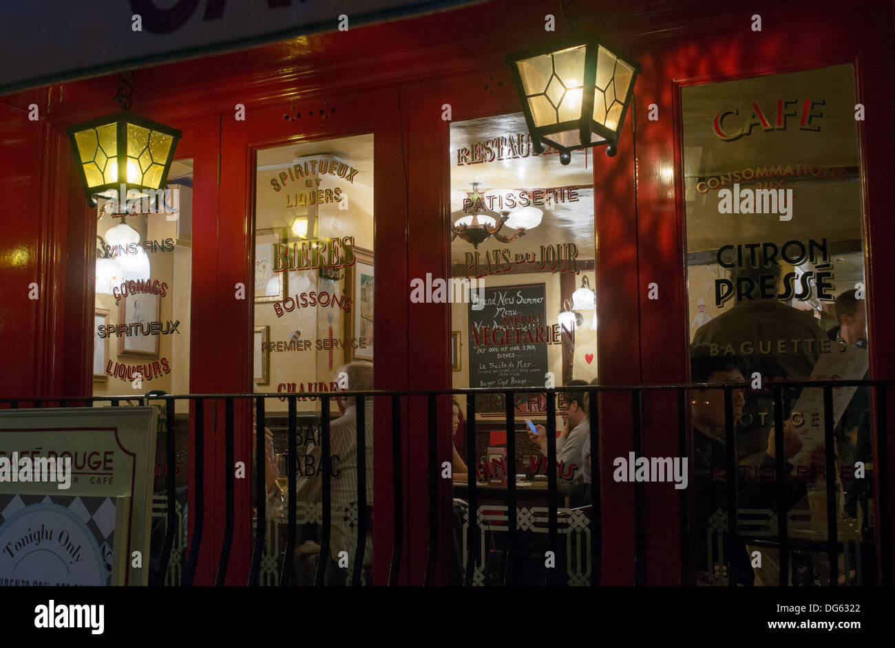 Cambridge at night hi-res stock photography and images - Alamy