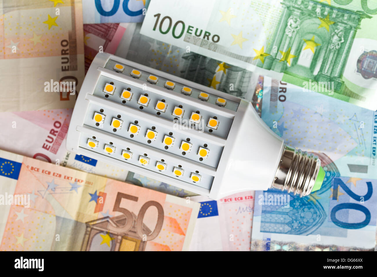 Led lightbulb hi-res stock photography and images - Alamy