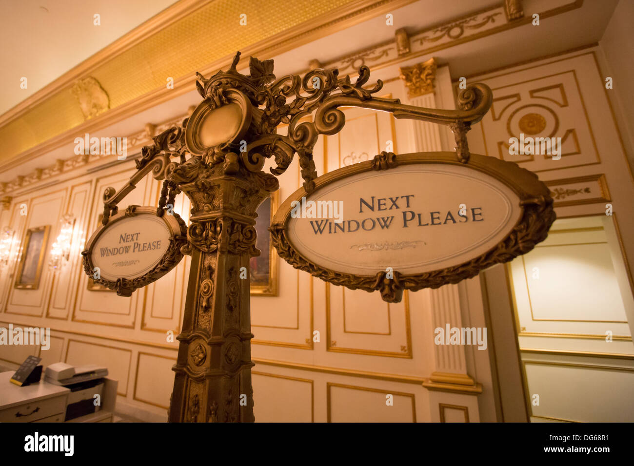 Reception desk hotel sign hi-res stock photography and images - Alamy