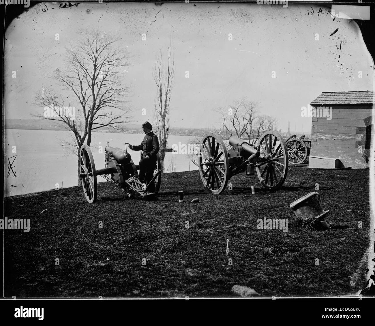 Artillery soldier hi-res stock photography and images - Alamy