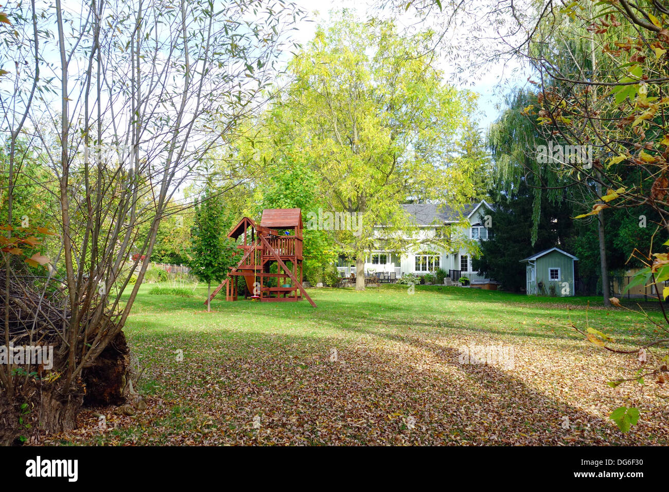 Canadian cottage backyard in Ontario, Canada Stock Photo - Alamy