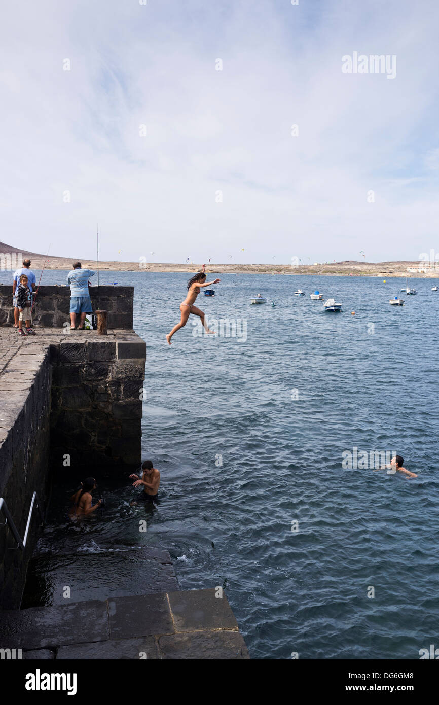 Leaping into water hi-res stock photography and images - Alamy