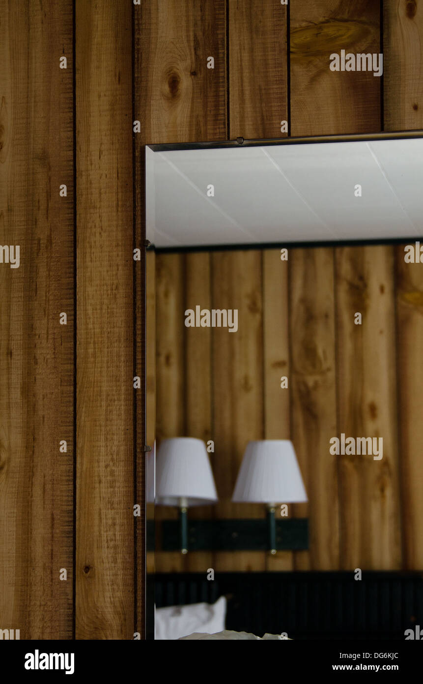 Wood paneled room hi-res stock photography and images - Alamy