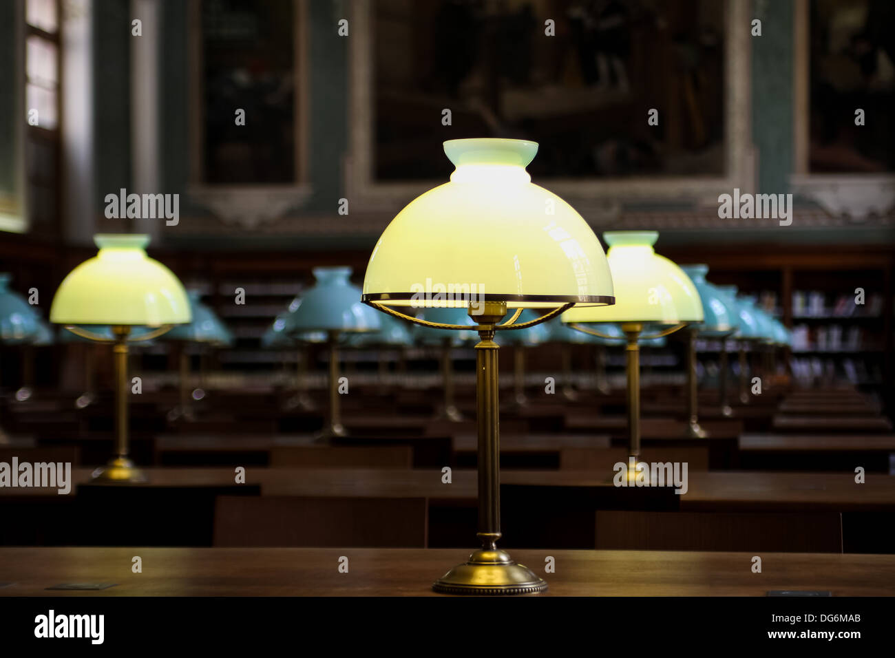 Library lamp hi-res stock photography and images - Alamy
