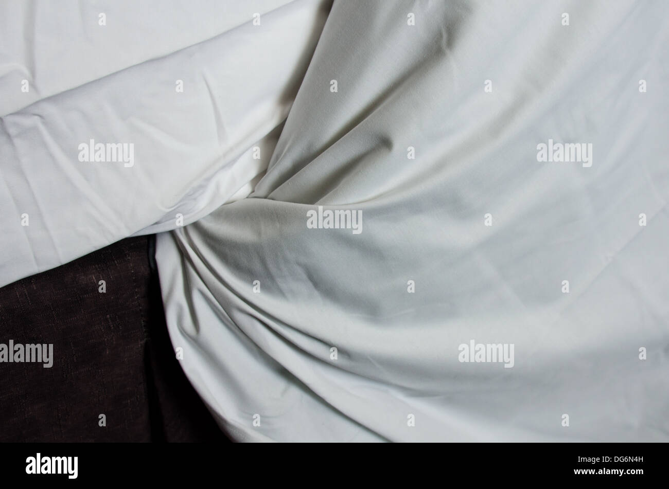 Empty bed crumpled bed sheet hi-res stock photography and images - Alamy