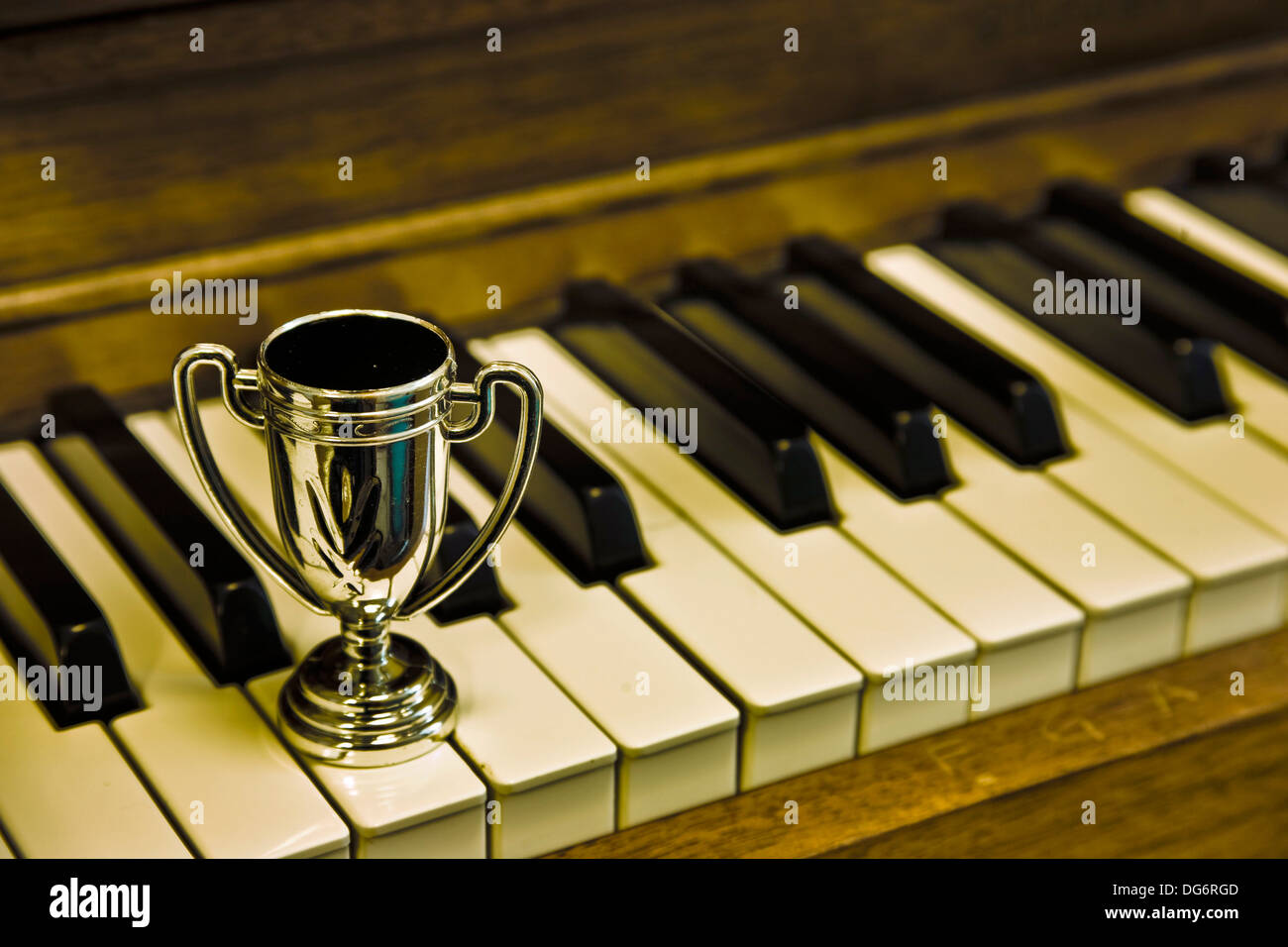 Piano competition winner hi-res stock photography and images - Alamy