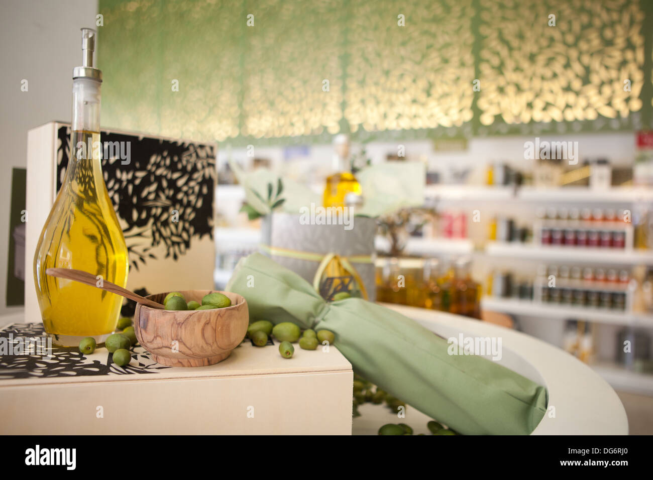 Olive display hi-res stock photography and images - Alamy