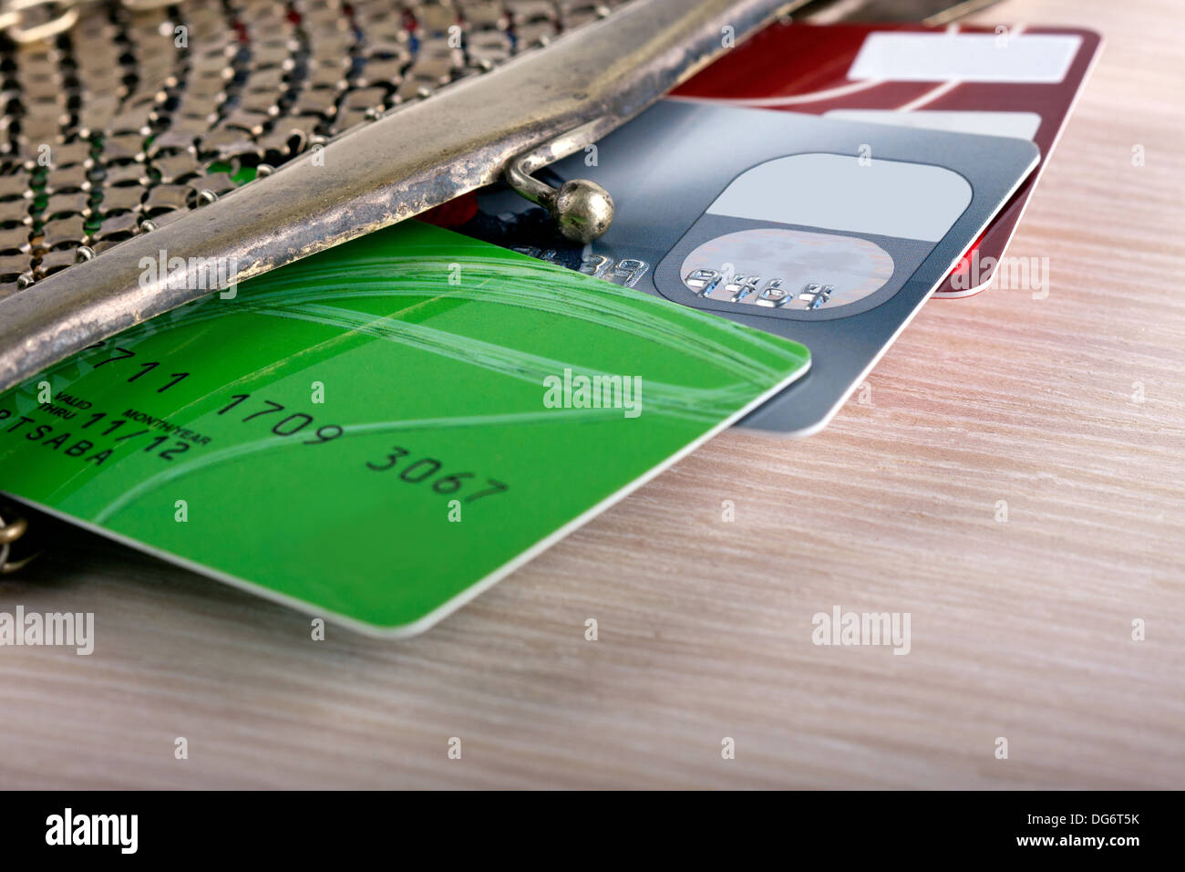 Gold purse gold bank card hi-res stock photography and images - Alamy