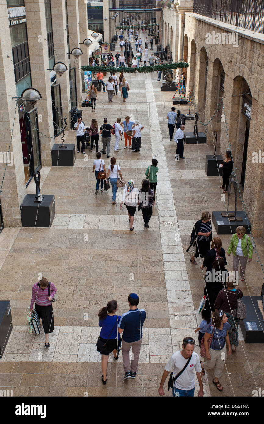 Mamilla hi-res stock photography and images - Alamy