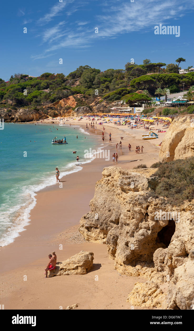 Portugal, the Algarve, Albufeira, Praia da Oura beach in summer Stock ...