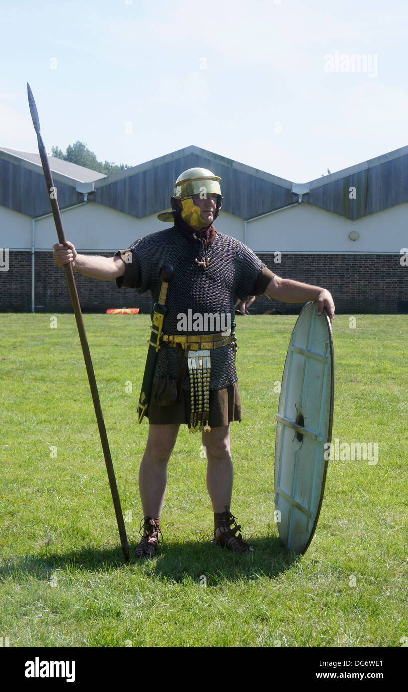 Roman guard shield hi-res stock photography and images - Alamy