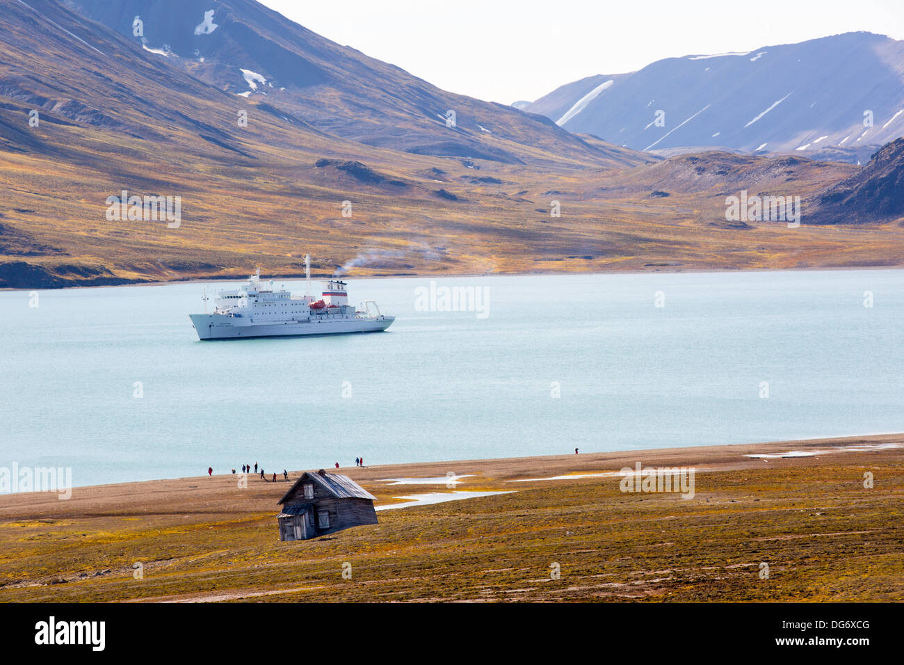 The Russian research vessel, AkademiK Sergey Vavilov an ice ...