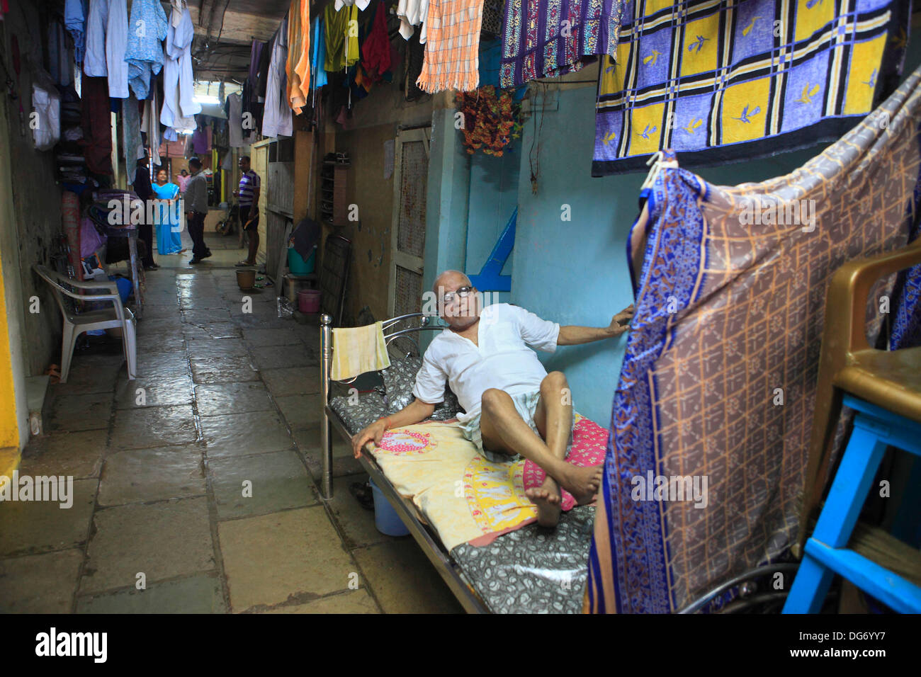 Chawl mumbai hi-res stock photography and images - Alamy