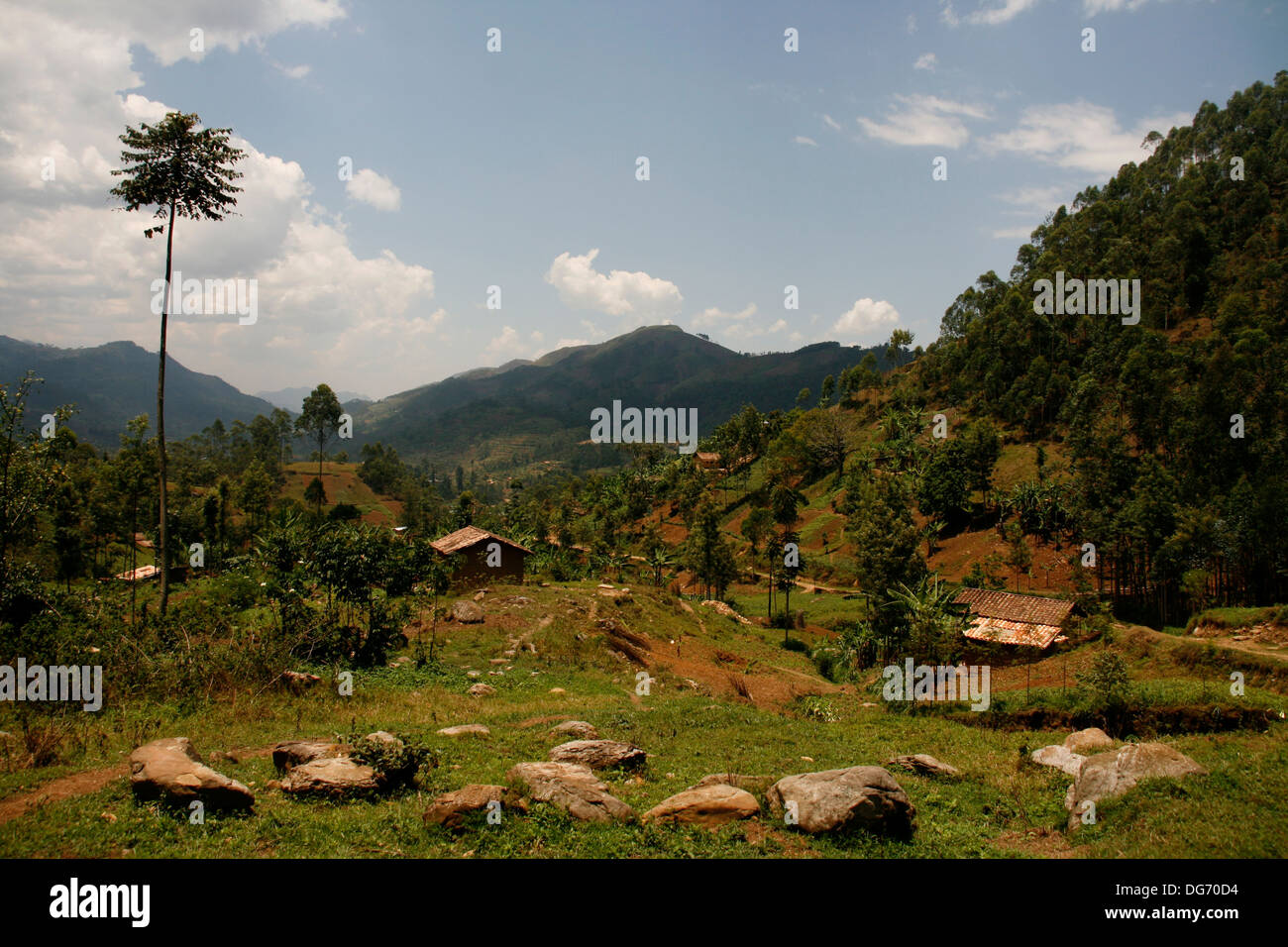 A path through Bweyeye Village, Rusizi, Western Province, Rwanda ...