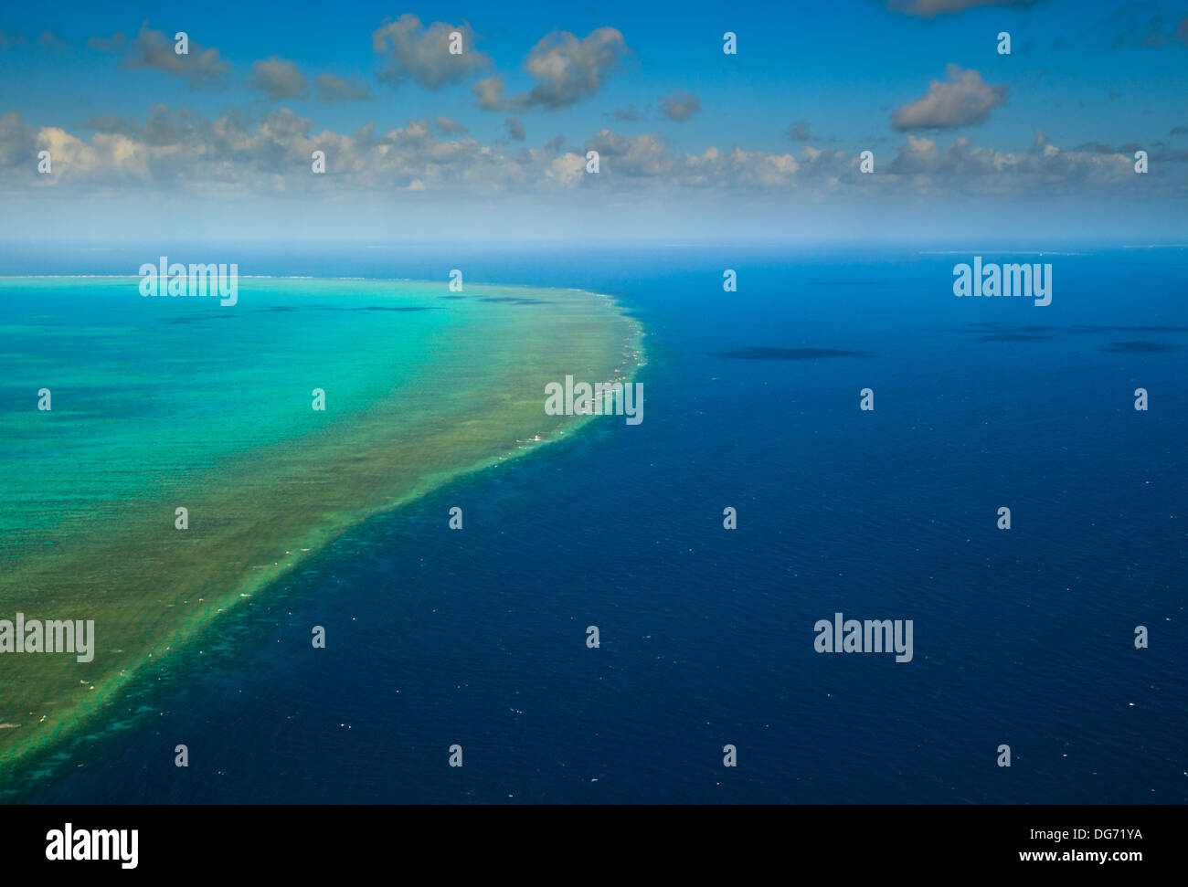 Aerial View of Arlington Reef in Great Barrier Reef Marine Park, UNESCO ...