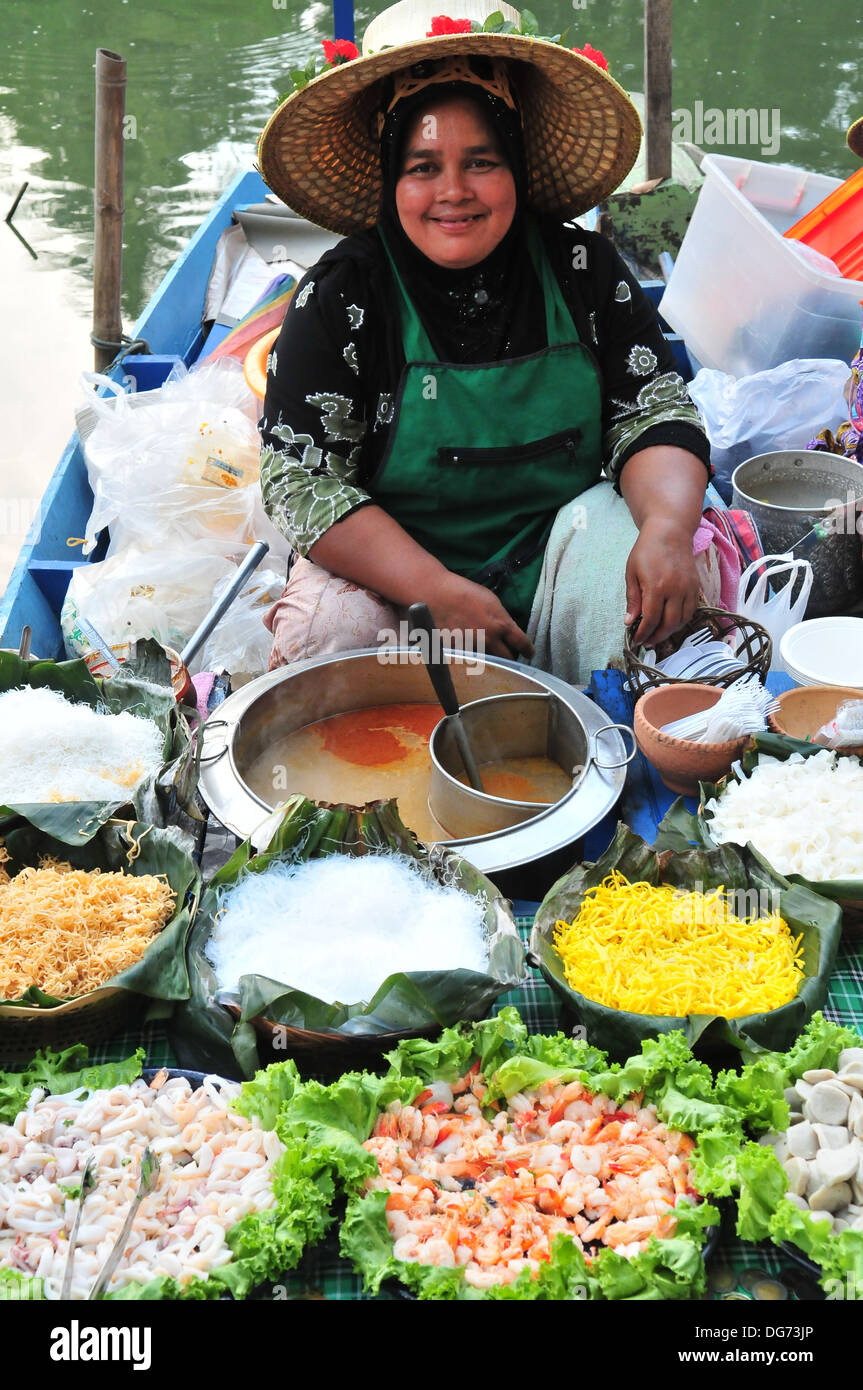Boat vendor at the Boat vendor at the Hatyai's Klong Hae Floating ...