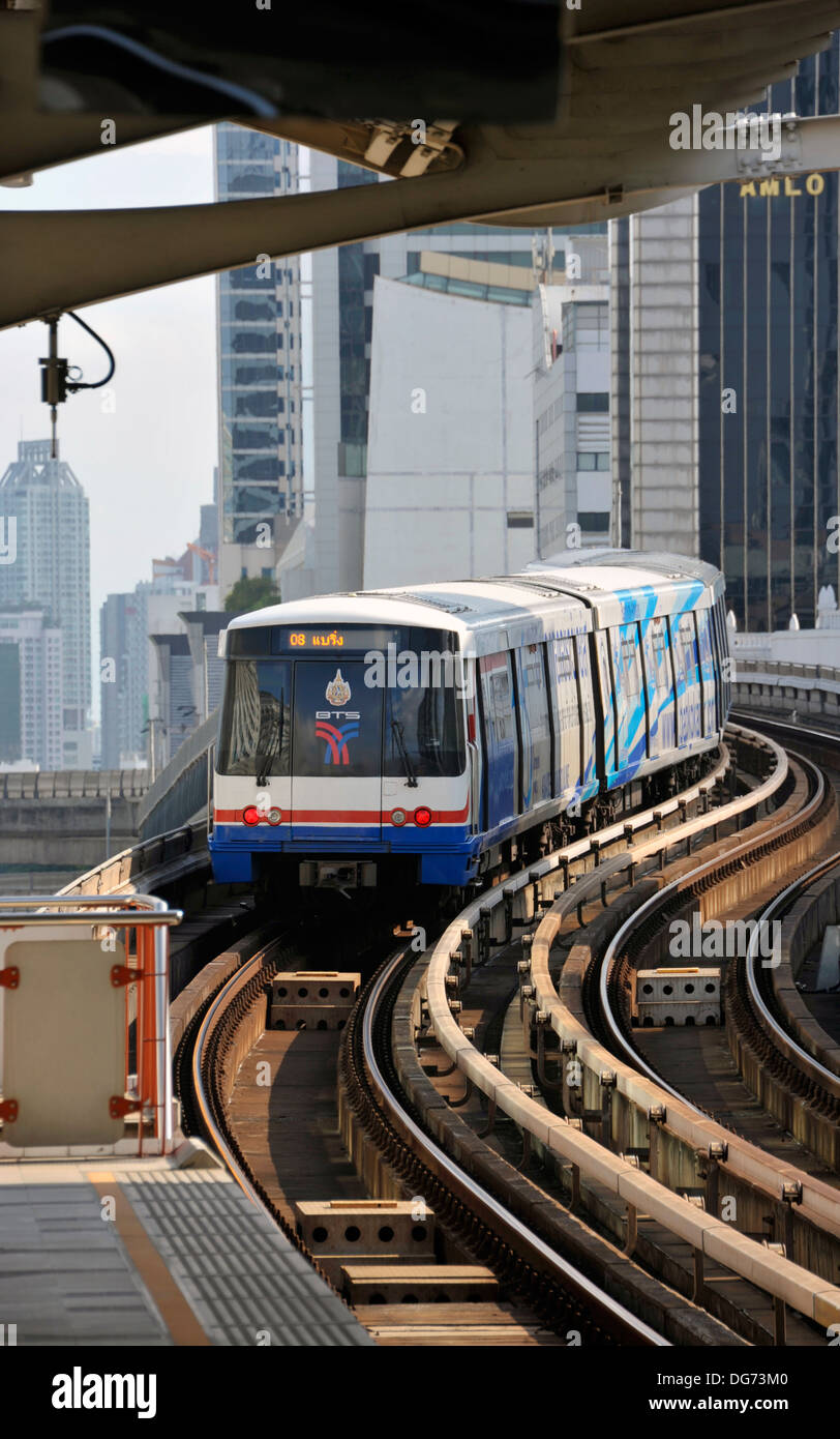 Bts skytrain hi-res stock photography and images - Alamy