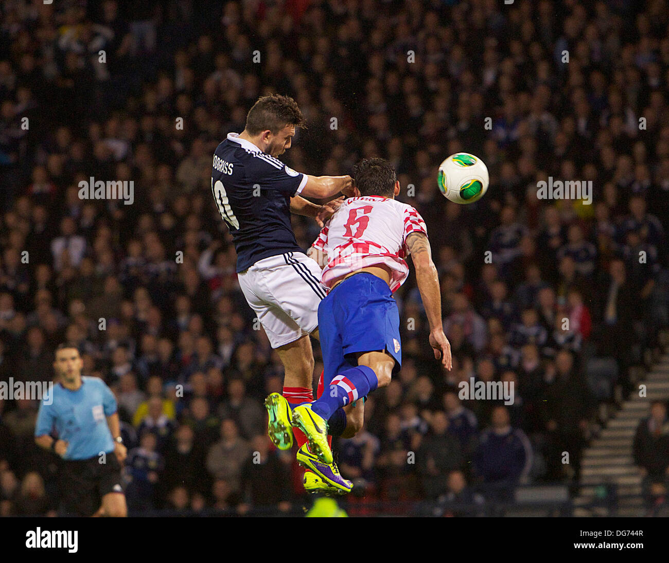Robert snodgrass goal hi-res stock photography and images - Alamy