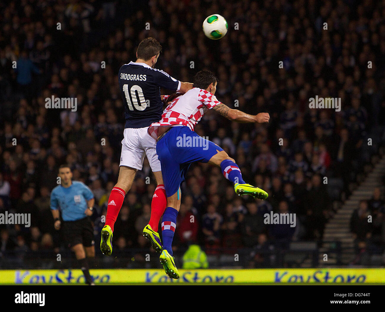 Glasgow, Scotland ROBERT SNODGRASS scores the opening goal to make it 1 ...