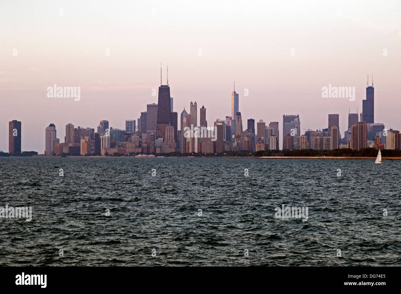 Chicago skyline in early morning sunlight with haze in the sky Stock ...