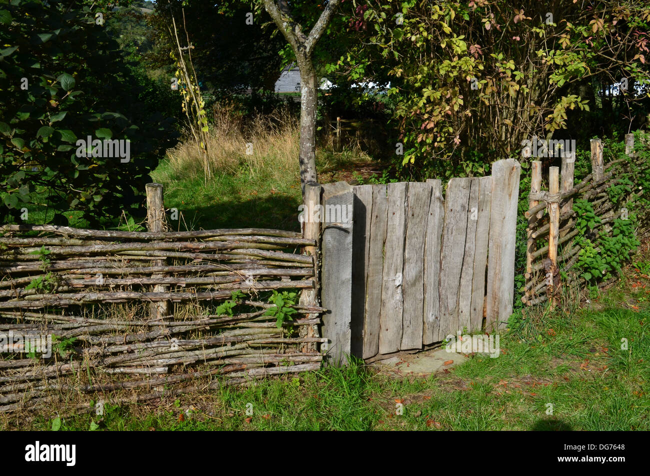 Wattle fence hi-res stock photography and images - Alamy