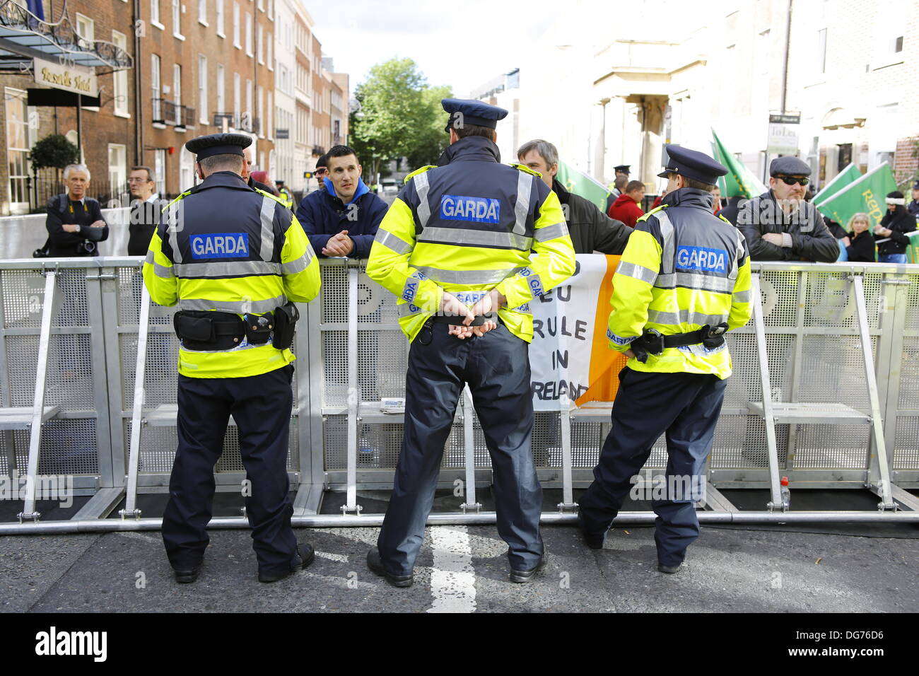Dublin, Ireland. 15th October 2013. Garda officers (police officers ...