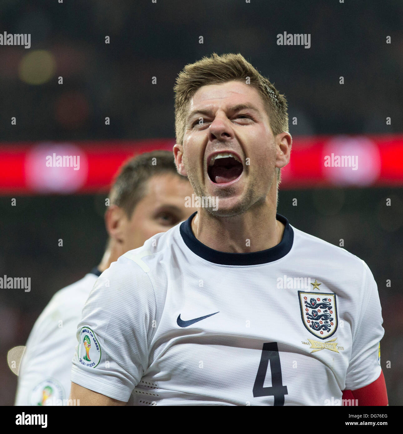 Steven Gerrard Celebrating England