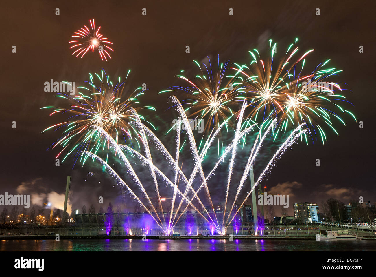 Big fireworks hi-res stock photography and images - Alamy