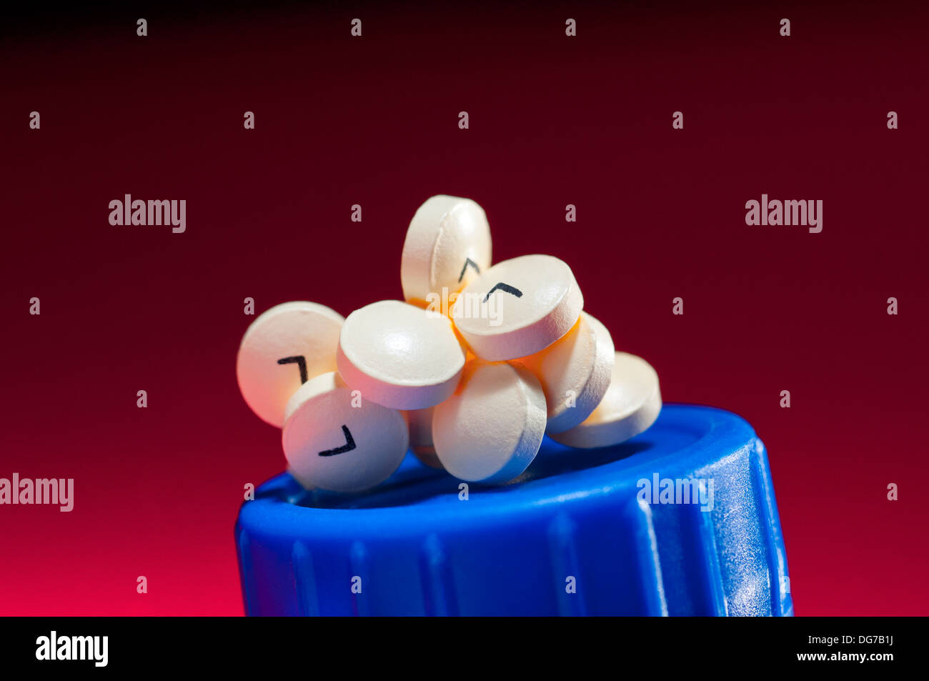 Aspirin container hi-res stock photography and images - Alamy