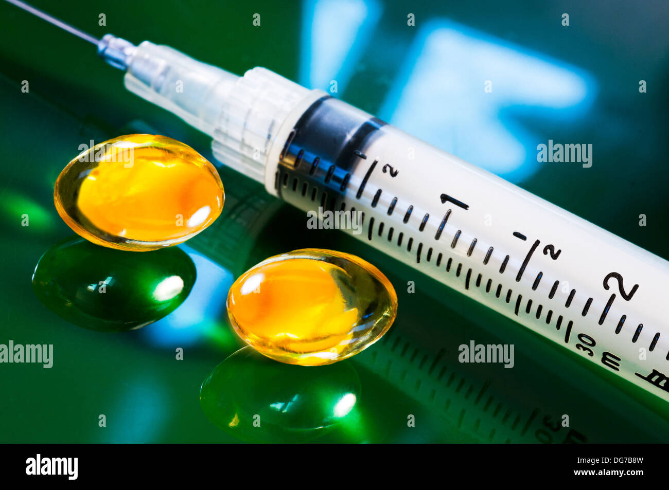 Syringe caps hi-res stock photography and images - Alamy