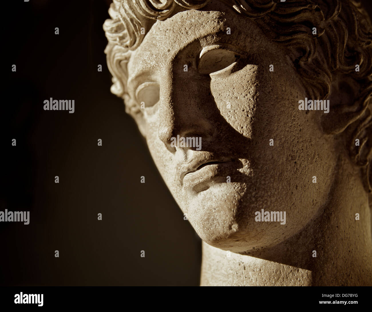 Close up of a Roman head Stock Photo - Alamy