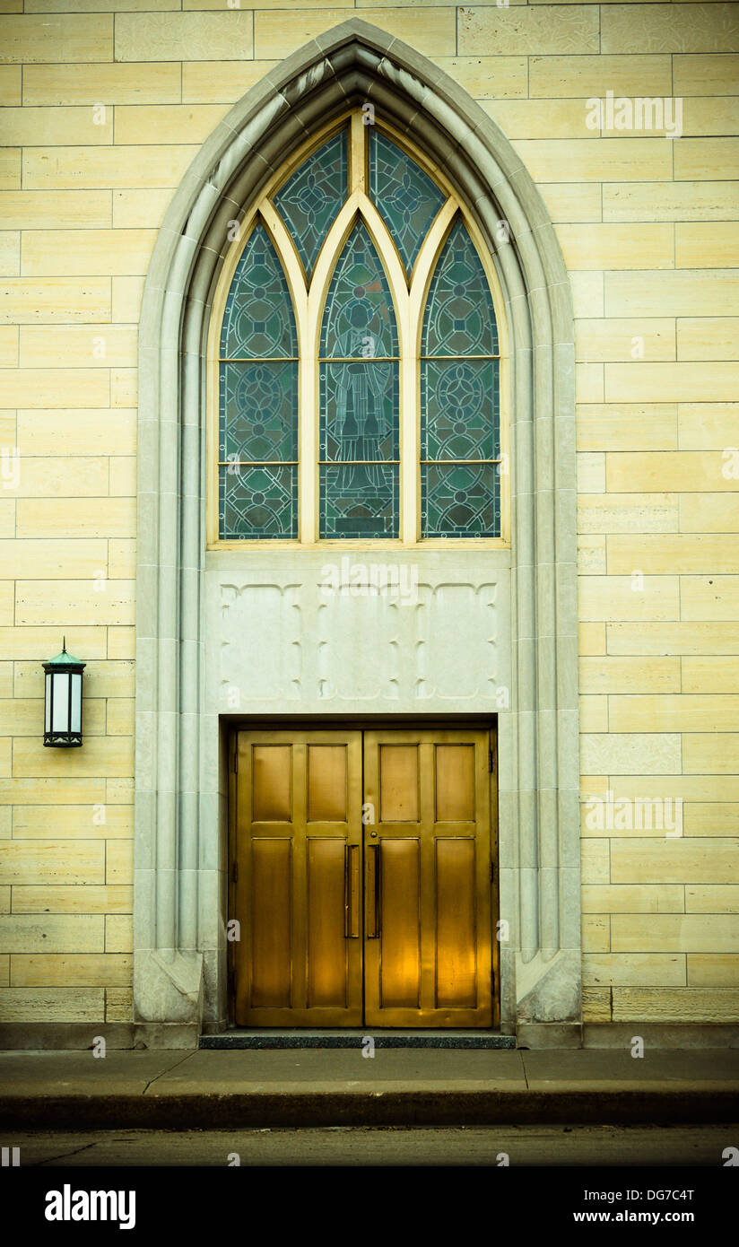Church doors stained glass hi-res stock photography and images - Alamy