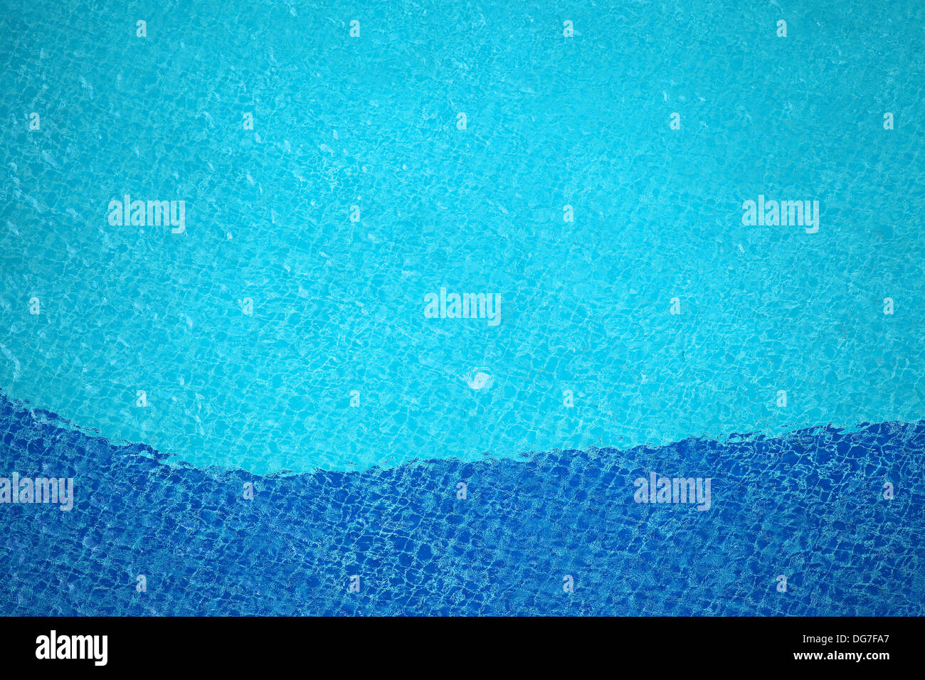 Blue pool water background hi-res stock photography and images - Alamy