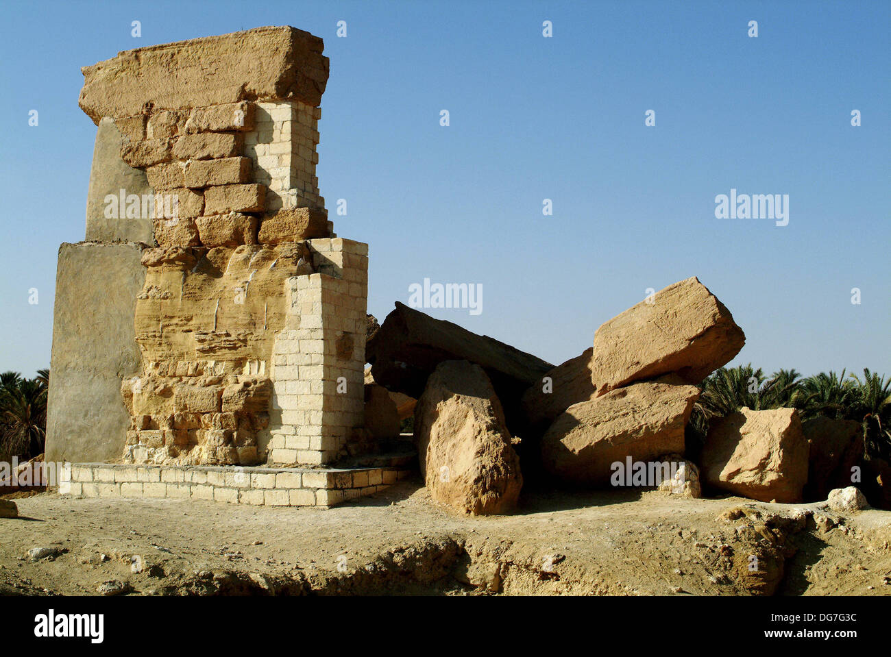 Amon re temple hi-res stock photography and images - Alamy