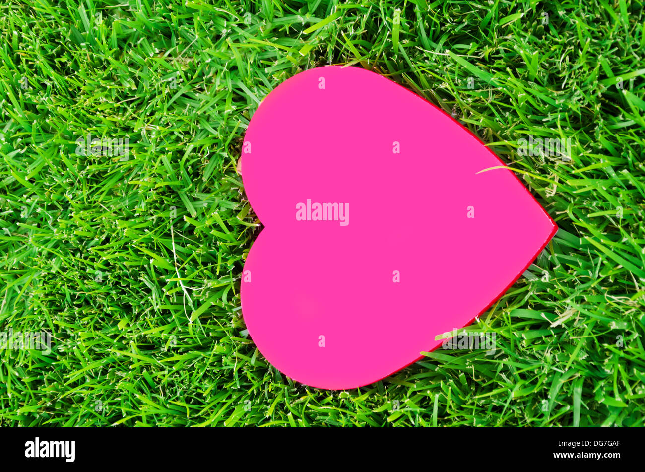 Grass heart hi-res stock photography and images - Alamy