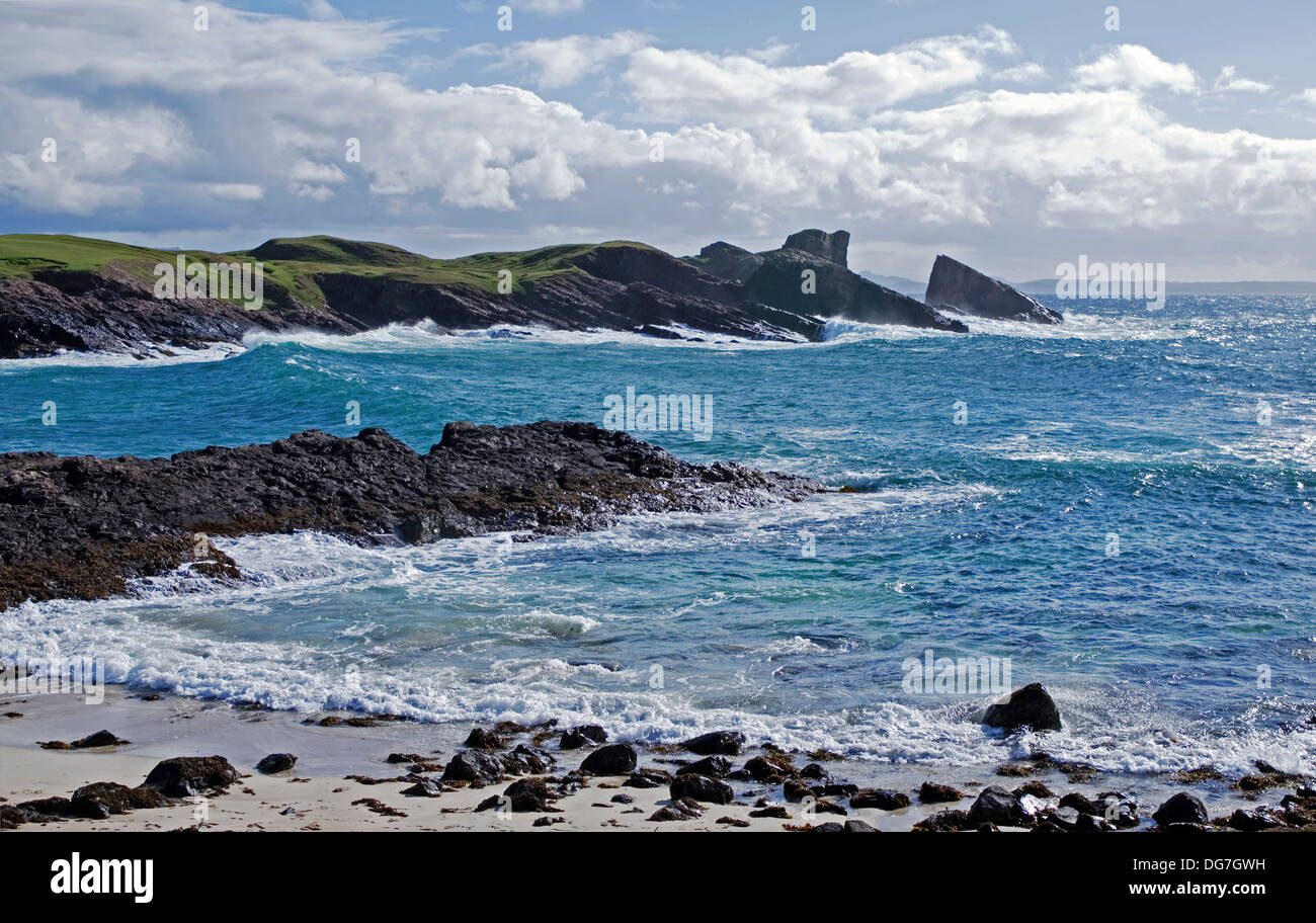 Clachtoll Bay and the Split Rock, near Lochinver, Assynt, Sutherland ...