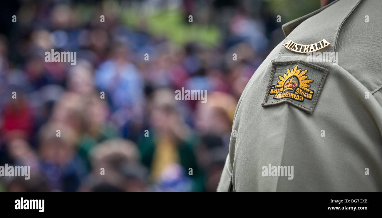 Australian soldier on ANZAC day parade Stock Photo - Alamy