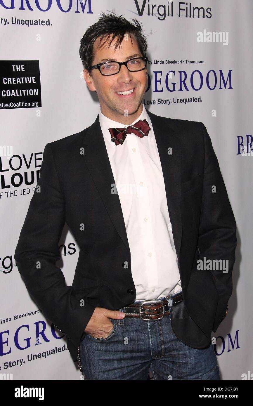 Los Angeles, California, USA. 15th Oct, 2013. Dan Bucatinsky attends ...