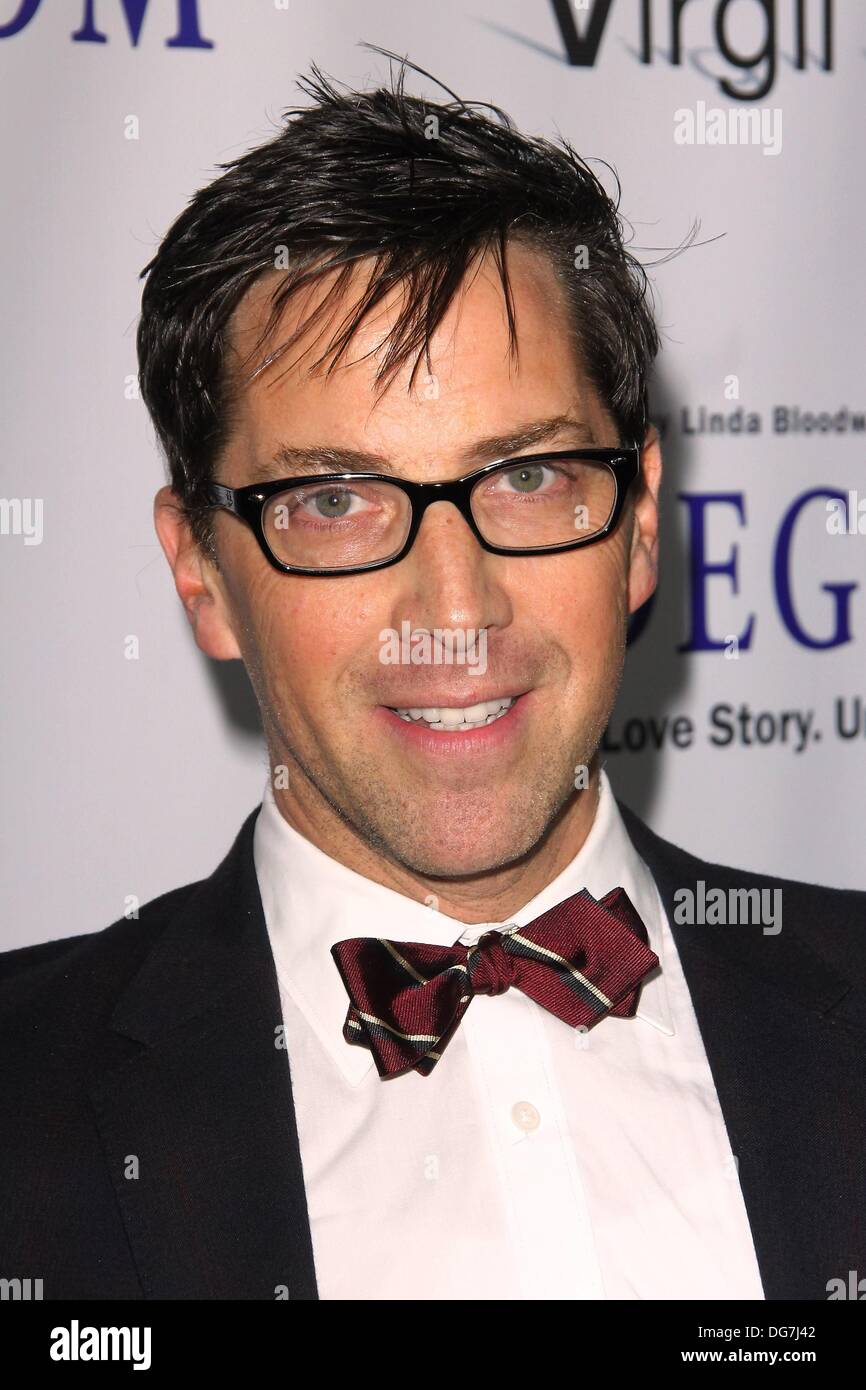 Los Angeles, California, USA. 15th Oct, 2013. Dan Bucatinsky attends ...