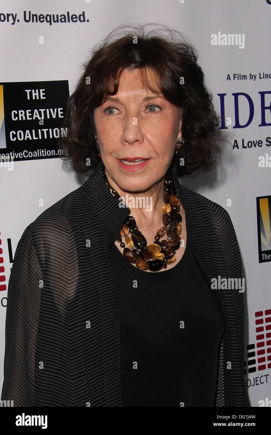 Los Angeles, California, USA. 15th Oct, 2013. Lily Tomlin attends Los ...