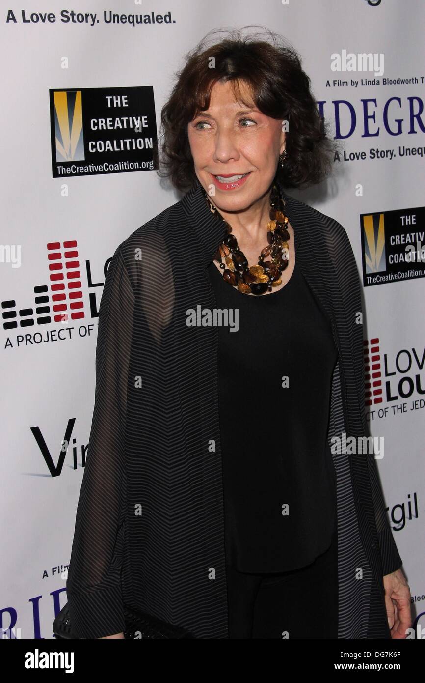 Los Angeles, California, USA. 15th Oct, 2013. Lily Tomlin attends Los ...