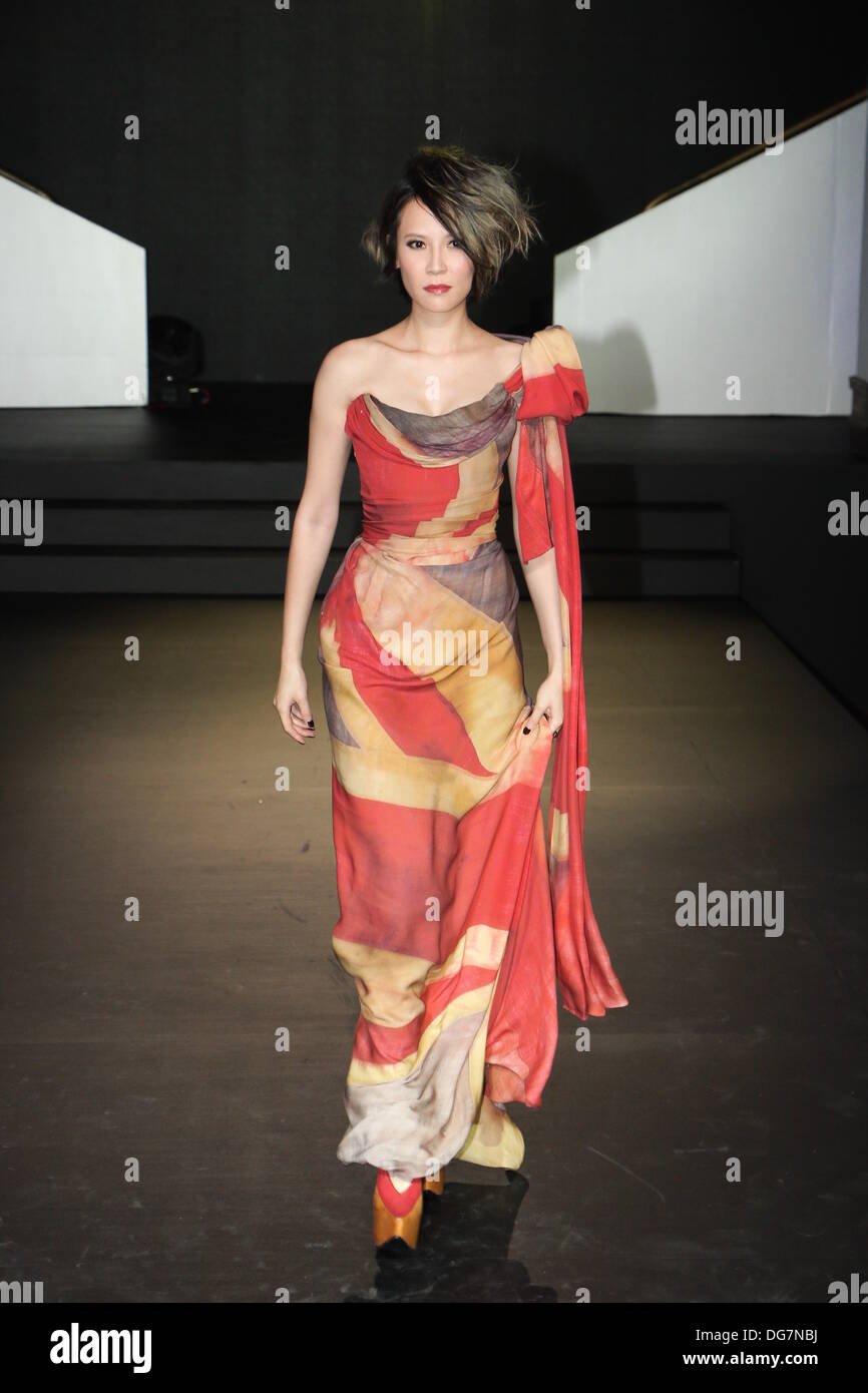 Taipei, China. 15th Oct, 2013. Singer Faith Yang attends Vivienne ...